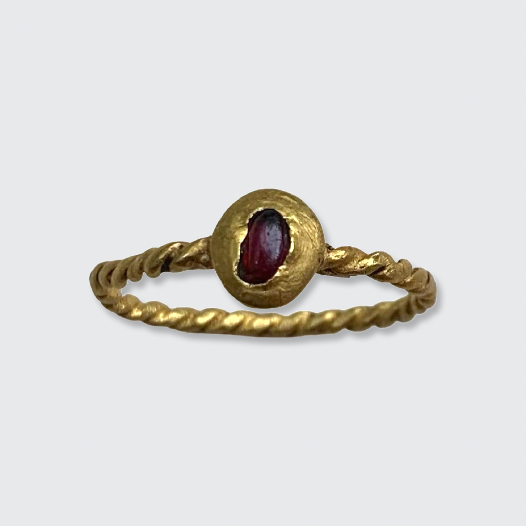 Late Medieval / Renaissance Garnet Ring – 21stfinds